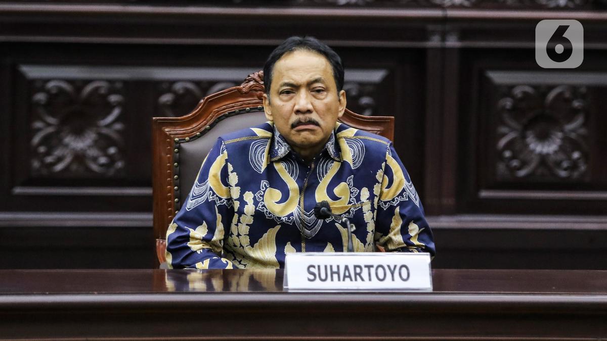 Hakim Ketua Mk Larang Interupsi Saat Sidang Putusan Sengketa Pileg 2024