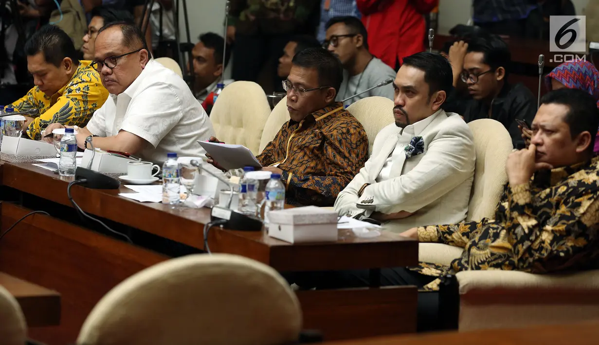 Pakar Hukum Pidana Penuhi Undungan Pansus Angket Kpk Foto