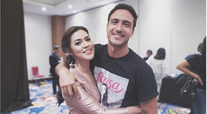 Undangan Pernikahan Raisa Hamish Daud Beredar Warganet Galau