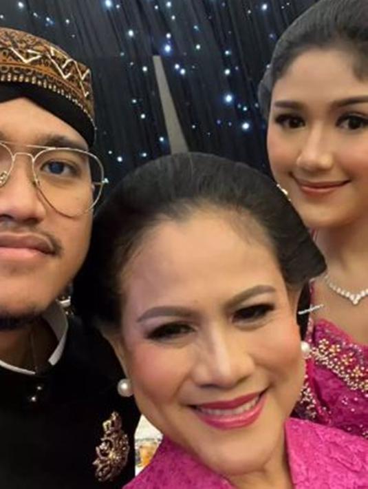 Potret Erina Gudono Kondangan Bareng Kahiyang Ayu Dan Selvi Ananda