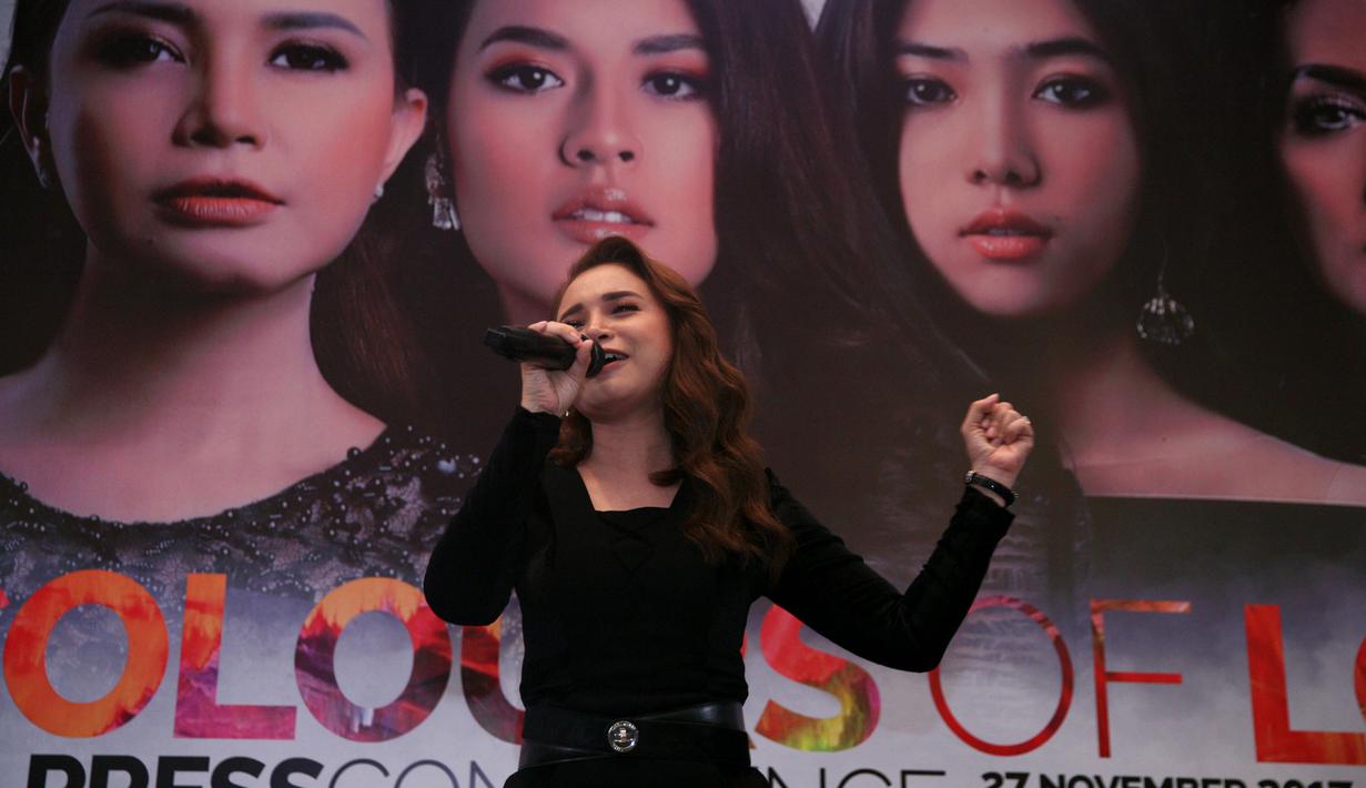 Rossa Senang Bisa Ikut Terlibat Konser Ayat Ayat Cinta 2 Photo