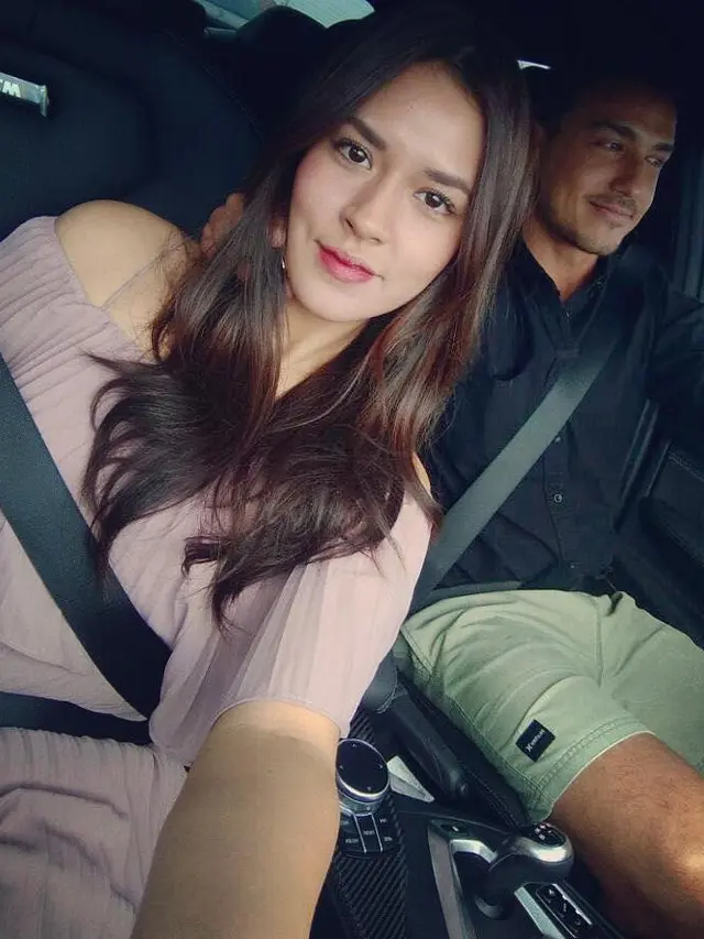 Sukses Bikin Iri 5 Potret Sweet Couple Raisa Dan Hamish Daud Yang Jadi