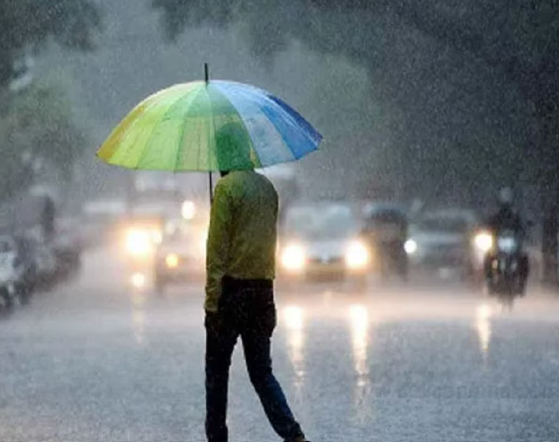 Mumbai Weather Update Imd Forecasts Moderate Rain And Cloudy Skies In