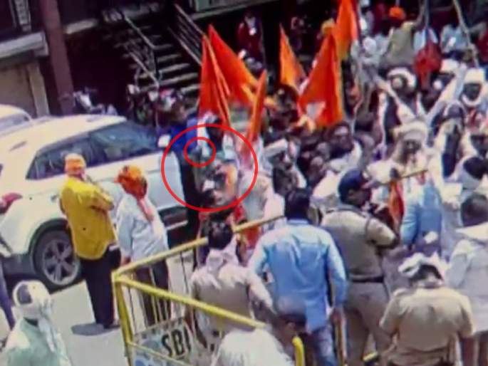 Video Shiv Sena Workers Throwing Stones At Rana Couples House