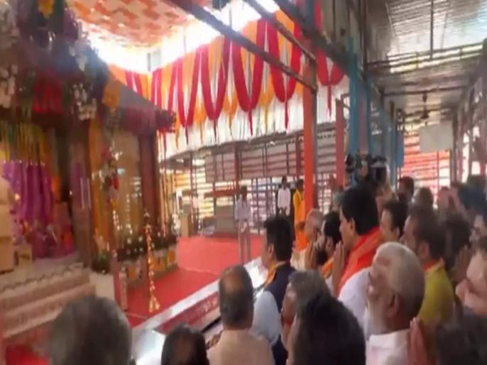 Eknath Shinde And Devendra Fadnavis Offer Prayers At Ayodhya Temple