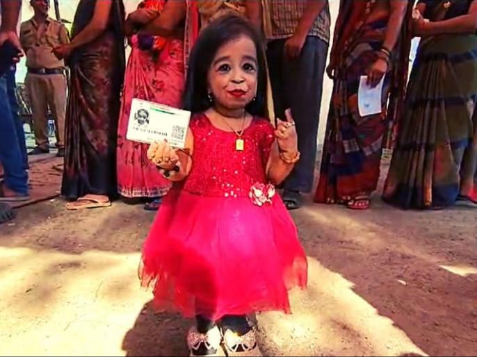 Jyoti Amge Worlds Shortest Woman Casts Vote In Lok Sabha Elections