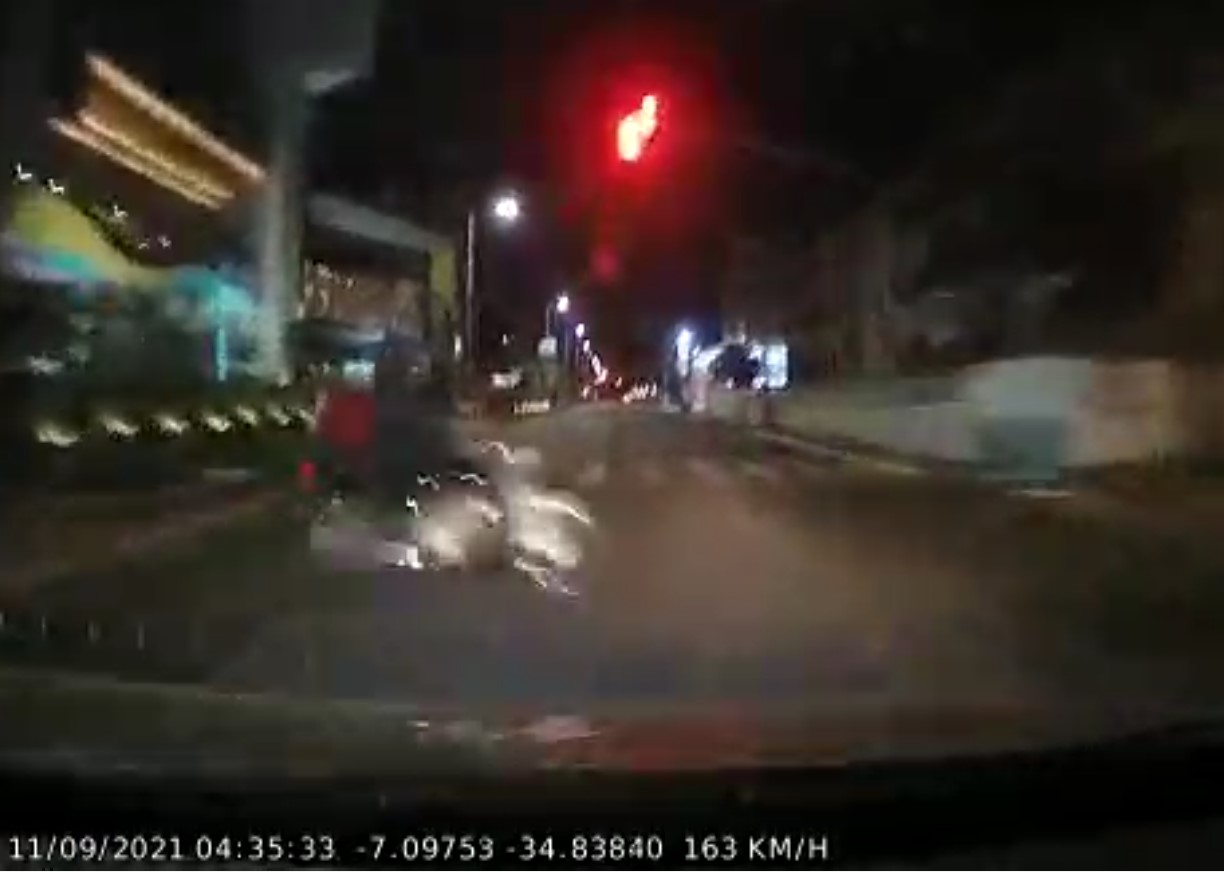 VÍdeo Imagens Mostram Momento Em Que Motorista Atropela E Mata