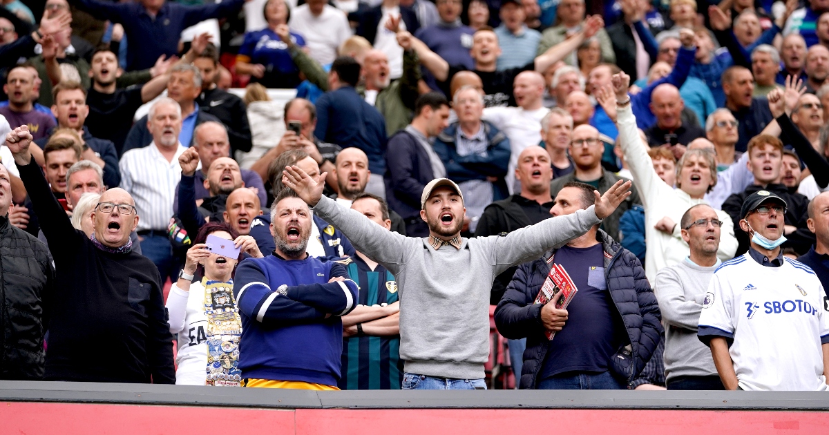 Watch Leeds United Fans Sing Over Solskjaer Interview After Man Utd