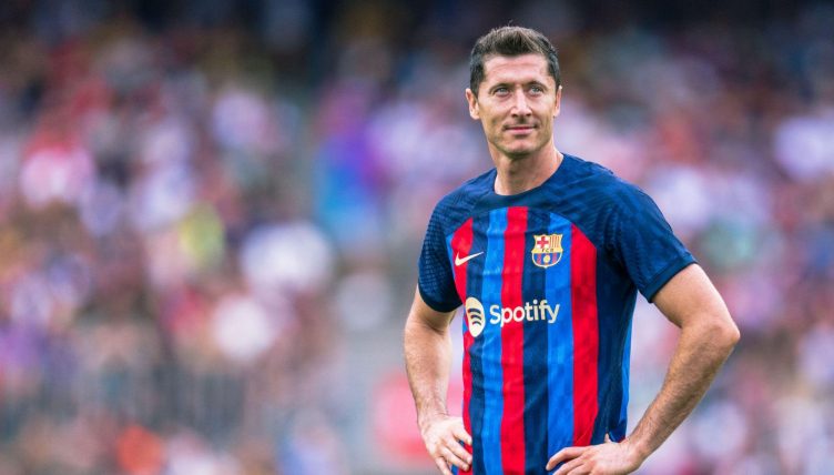 Barcelona 11 Incredible Stats From From Robert Lewandowskis First Month