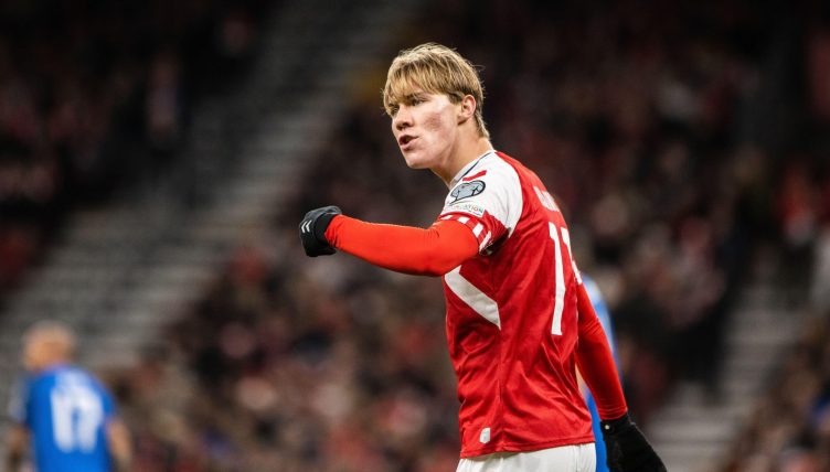 Arsenal Rasmus Hojlunds Stunning Hat Trick Should Leave Fans Drooling