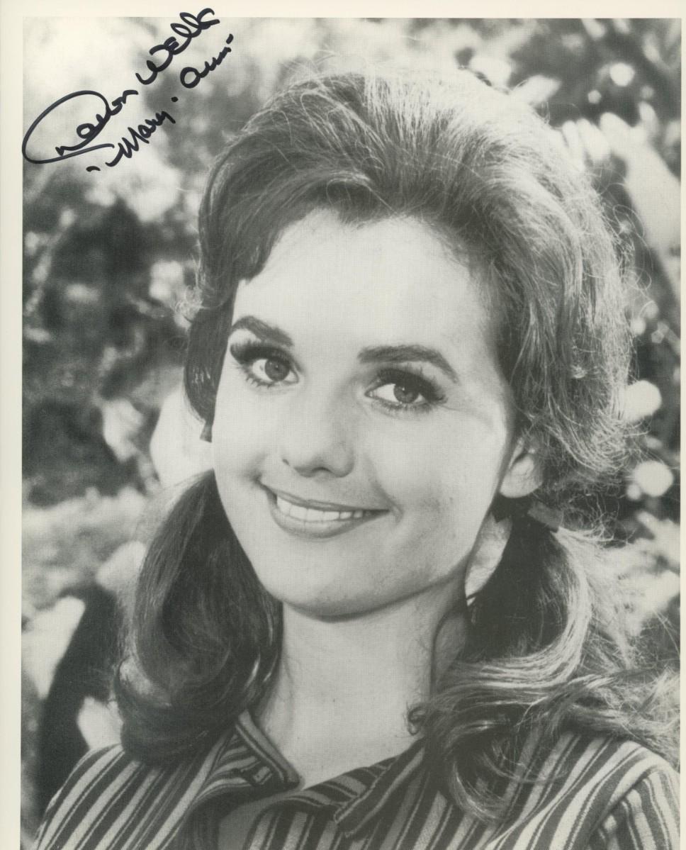 Dawn Wells Signed Gilligans Island Photo