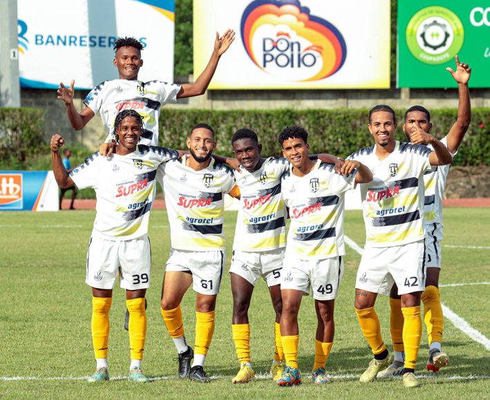 Manolitoenelplay Juan Ángeles Marca Hat Trick Y Moca Fc Goleó 6 2