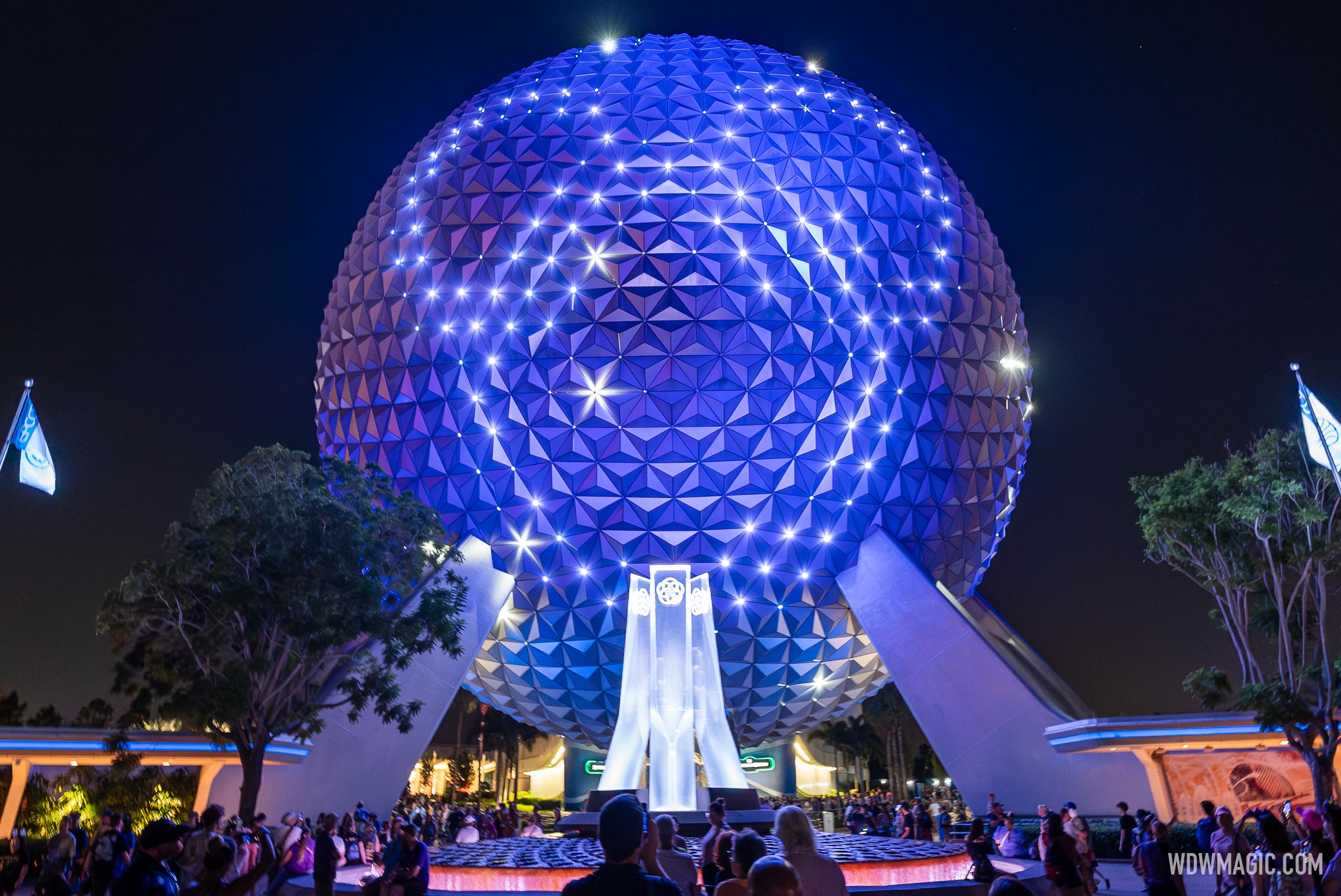 Epcots Iconic Spaceship Earth Illuminated By New Light Show For