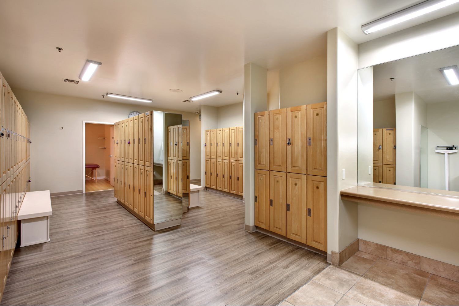 Locker Room Showers Zen Den Yoga School And Retreat Center