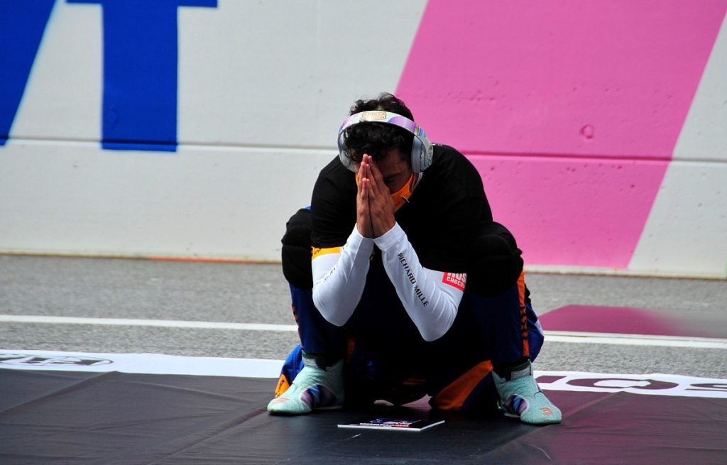 Christian Horner Finding Daniel Ricciardos Mclaren Struggles Sad