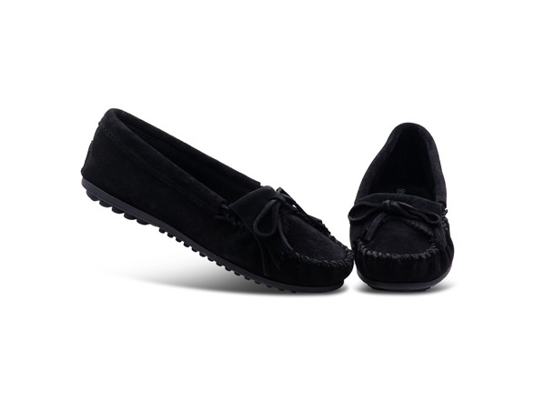 Minnetonka Womens Kilty Suede Moccasin