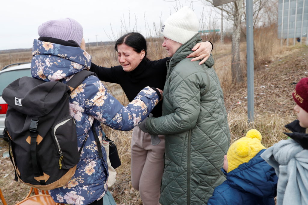 Nearly 120000 Ukrainians Flee Russian Conflict So Far Up To 4 Million