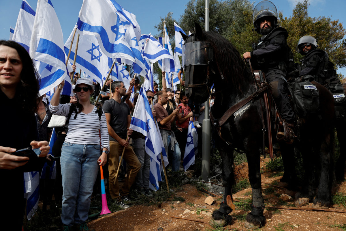 Tens Of Thousands In Israel Protest In Effort To Stop Netanyahus