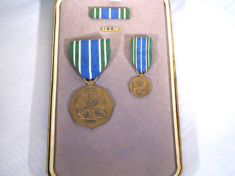 Army Acheivement Aam Presentation Set Medal Full And Mini Ribbon