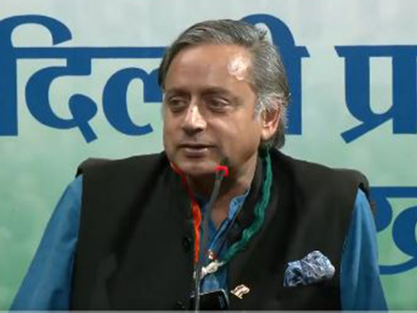 Abki Baar 400 Paar A Complete Fantasy Says Congress Shashi Tharoor