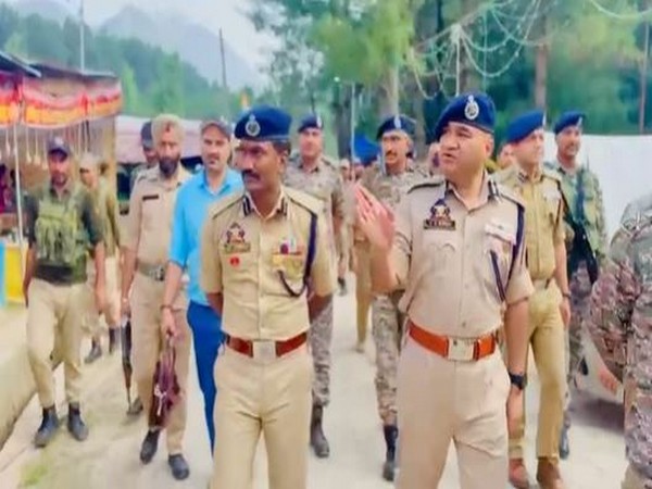 Amarnath Yatra Igp Kashmir Chairs Joint Security Review Meeting At