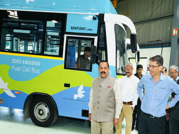 Jitendra Singh Unveils Indias First Indigenously Developed Hydrogen