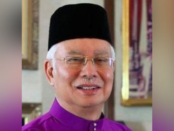 Malaysias Top Court Upholds Ex Pm Najibs 12 Year Sentence In