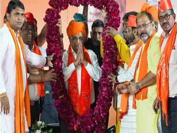 Cms Of Bjp Ruled States Take Part In Oath Taking Ceremony Of Gujarat Cm