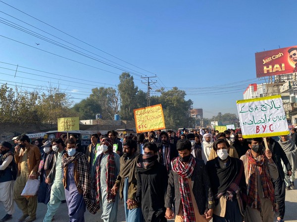 Pakistan Baloch Protest Enroute Islamabad After Big Rally In Dera