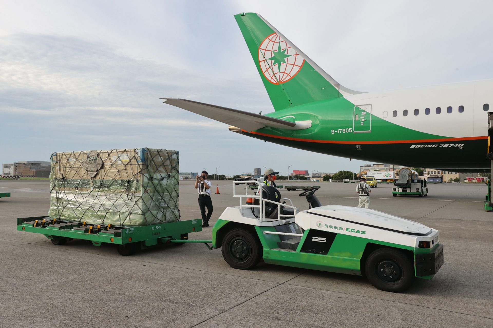 案16120違規案 民航局開罰機師40萬元、長榮航空200萬元 壹傳媒