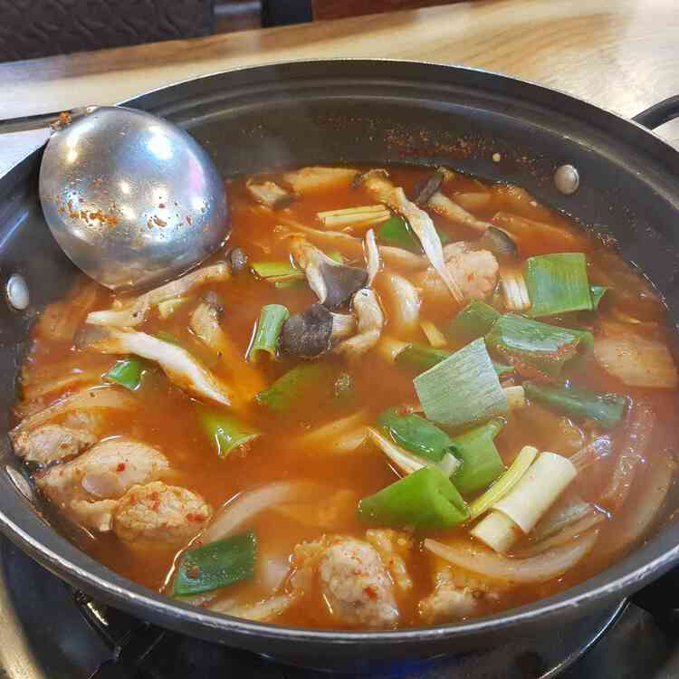 통돼지두루치기김치찌개전문점 강남역 김치찌개 통돼지두루치기 맛집 다이닝코드 빅데이터 맛집검색