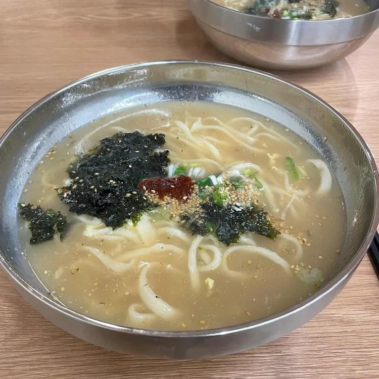 맥가이버 손칼국수 양산점 양산 칼국수 충무김밥 맛집 다이닝코드 빅데이터 맛집검색