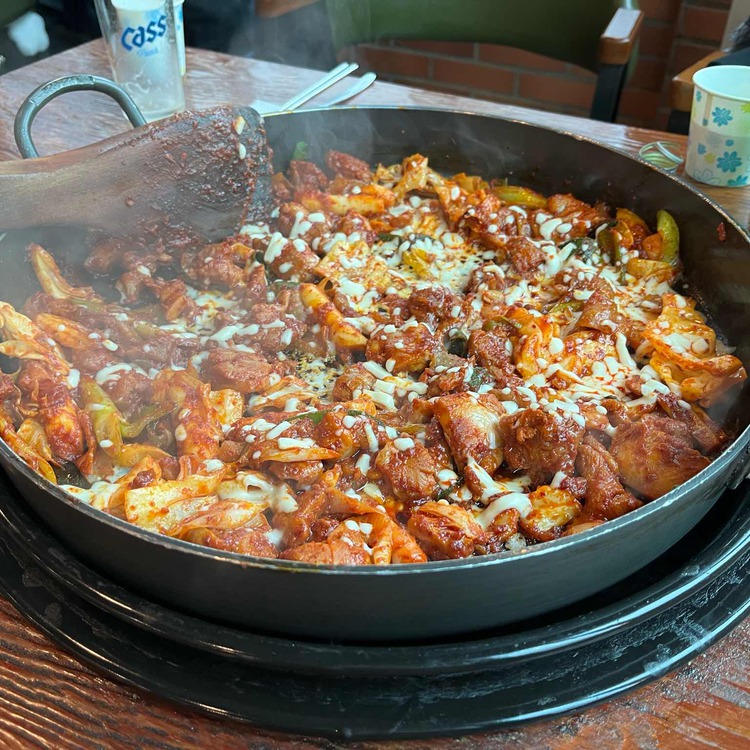 유가네 닭갈비 신사가로수길 닭갈비 콘치즈닭 맛집 다이닝코드 빅데이터 맛집검색