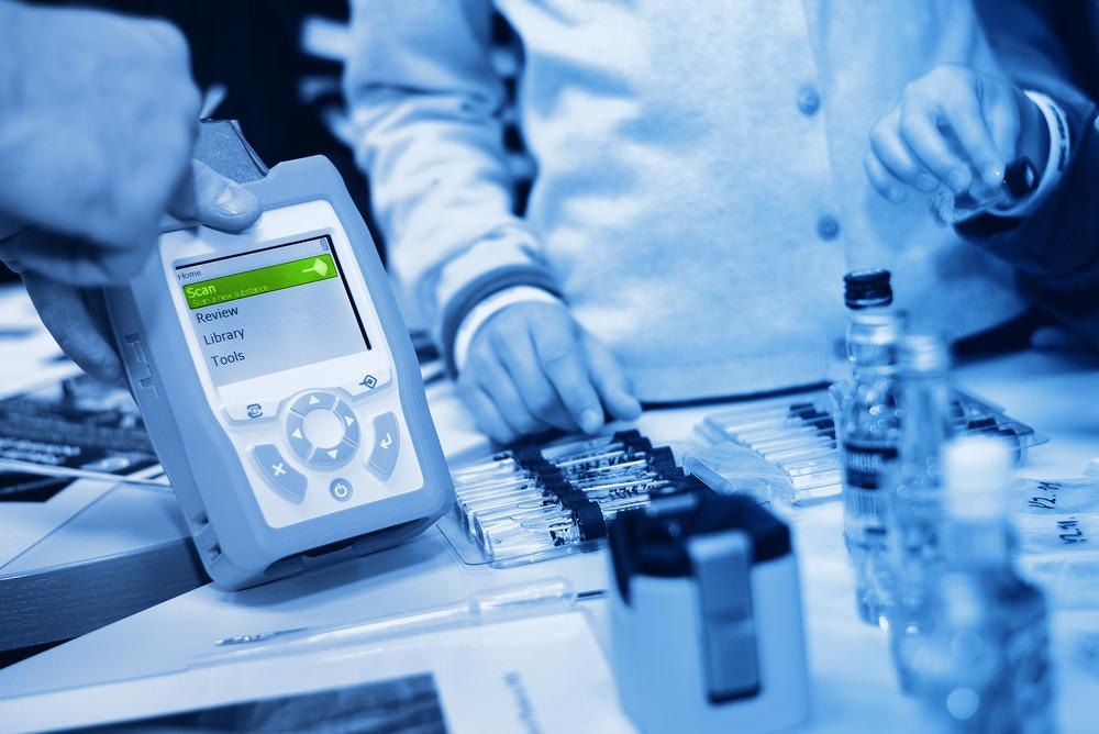 Controlling Surface Characteristics For Raman Spectroscopy