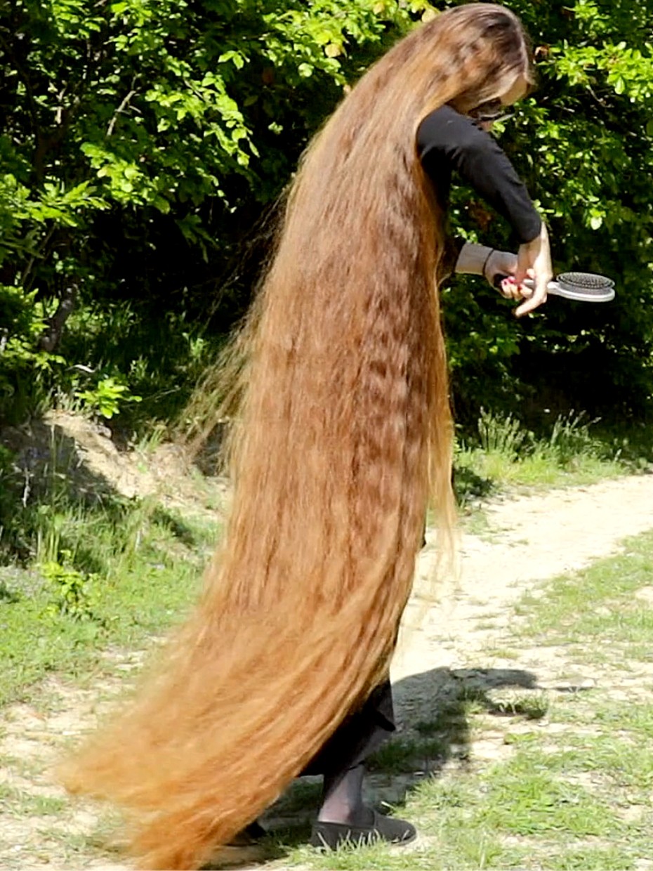 Video Unbelievably Long Hair 2 Realrapunzels