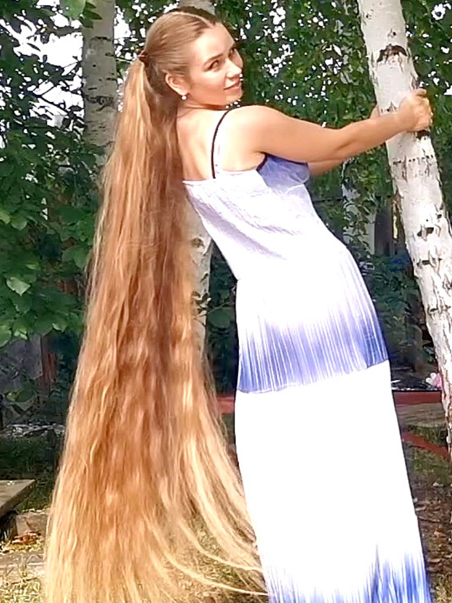 Video Super Long Blonde Hair In The Backyard Realrapunzels