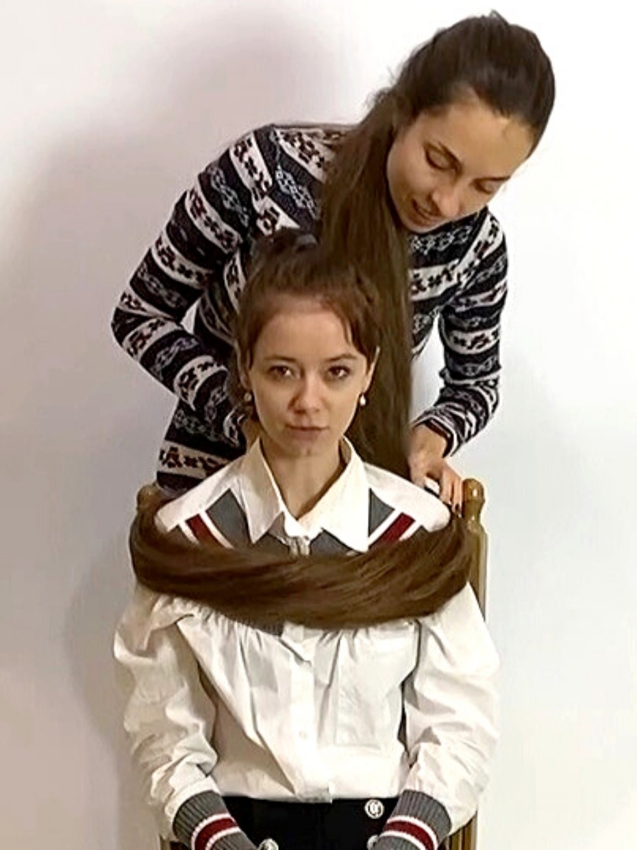 Video Extreme Floor Length Hair Play With Friend Realrapunzels