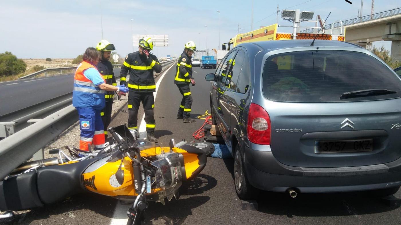 Fallece Al Caerse De Su Moto Y Ser Atropellado Por Un Coche En La Isla