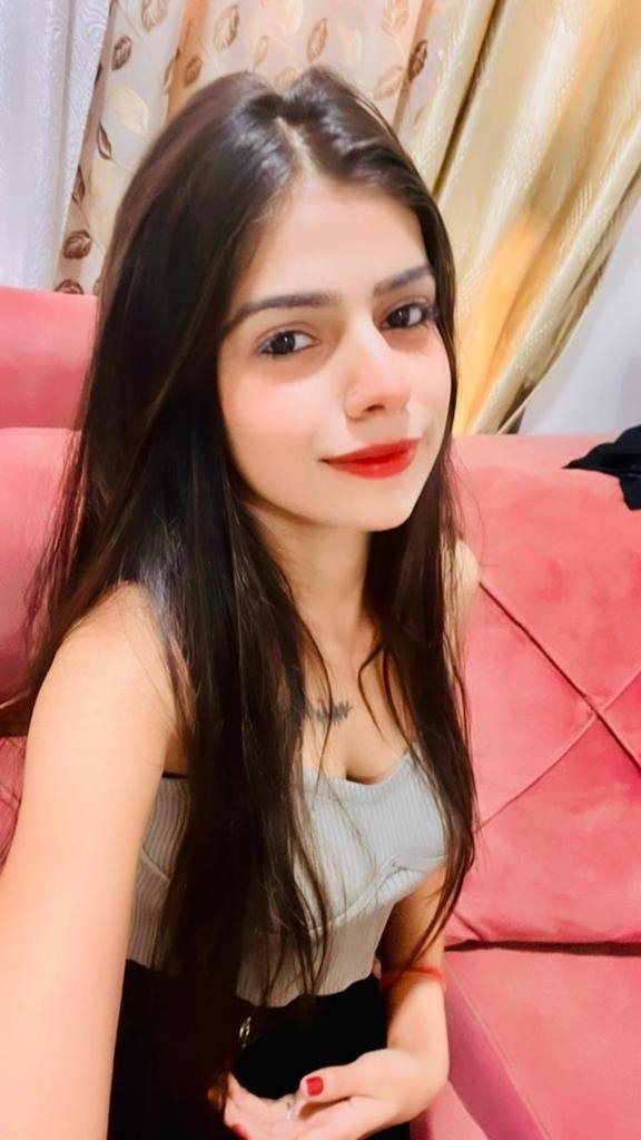 Inaya Indian Escort In Noida