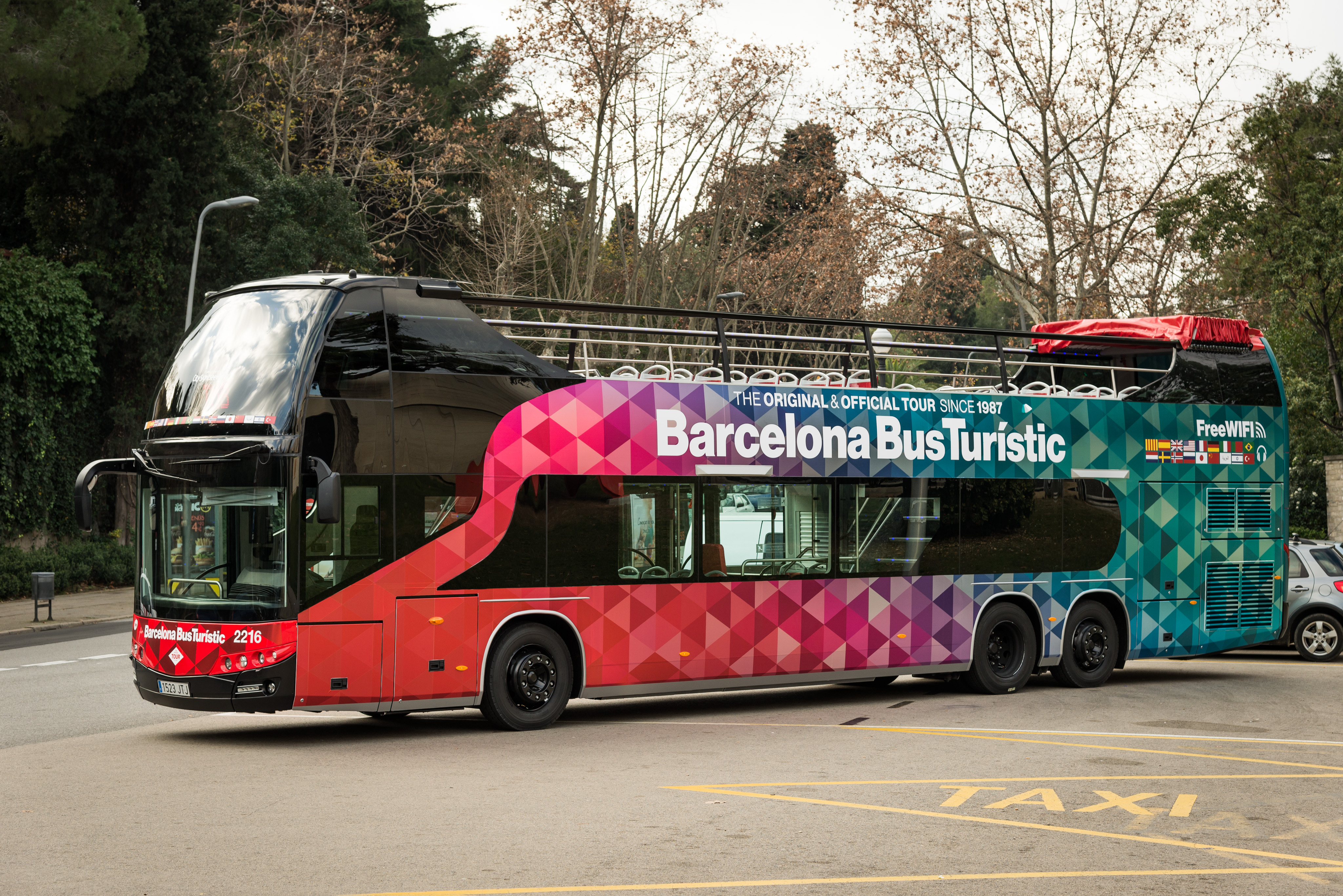 Barcelona Hop On Hop Off Sightseeing Bus Tour With Audio Guide