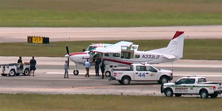 Tras Una Emergencia En Vuelo Un Pasajero Aterriza Una Avioneta En