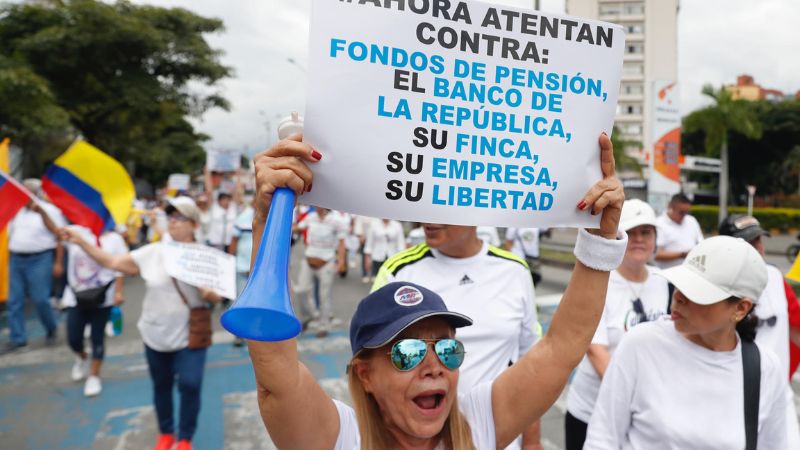 La Oposición Colombiana Saldrá A Manifestarse Contra Las Reformas Y