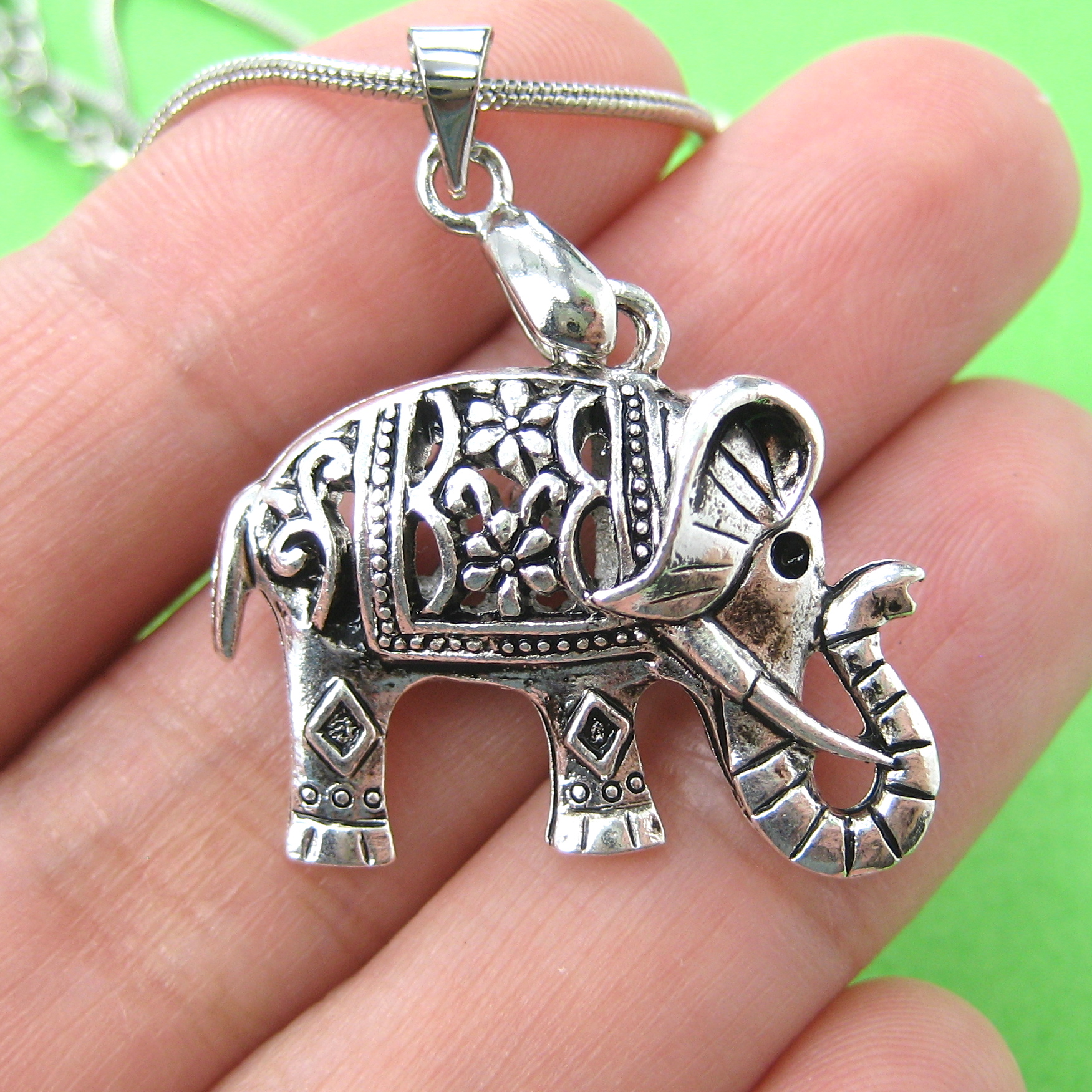 Detailed Elephant Animal Charm Necklace In Silver · Dotoly Animal