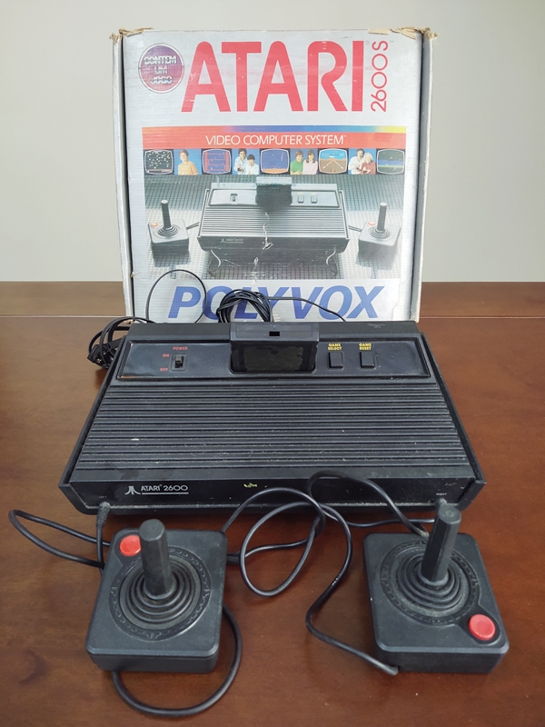 Atari Vídeo Game Atari 2600s Em Sua Caixa Acompanha