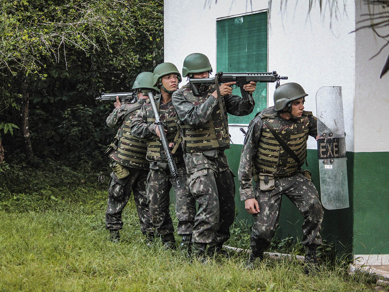 Batalhão De Infantaria Treina Para Operações De Garantia Da Lei E Da