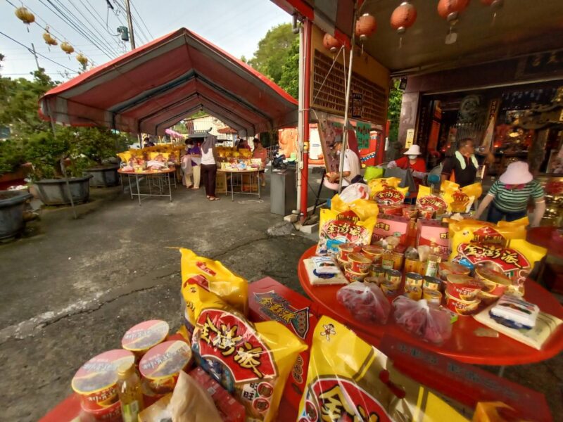 白河十七戶南天宮舉行中元祭拜好兄弟普渡團拜