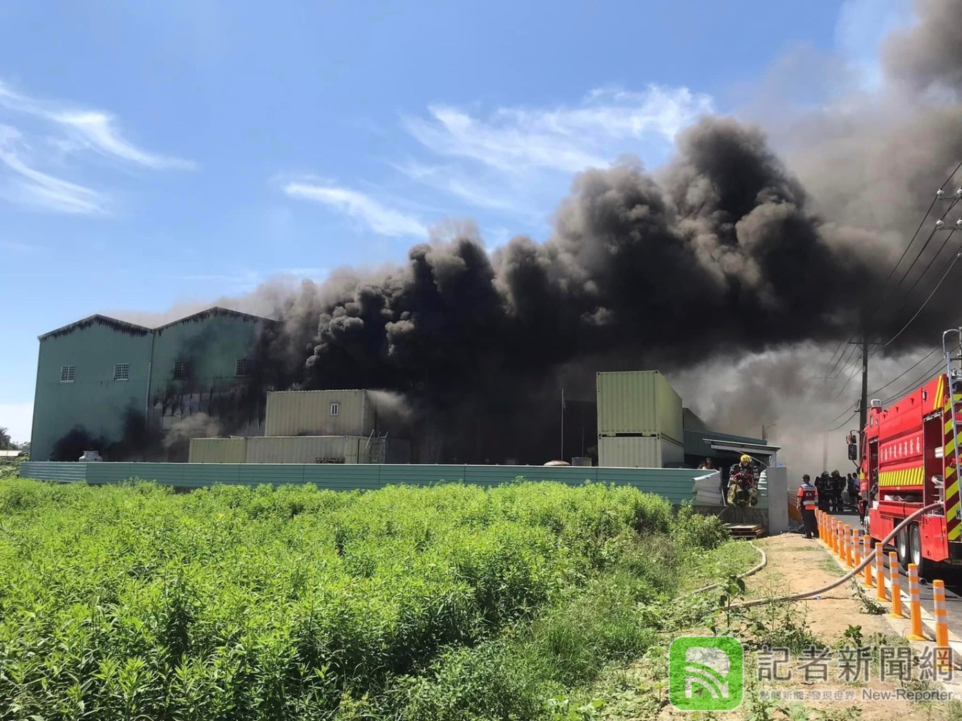 台南永康電風扇製造工廠大火 鐵皮廠房全面燃燒濃煙直竄 奧丁丁新聞 Owlnews