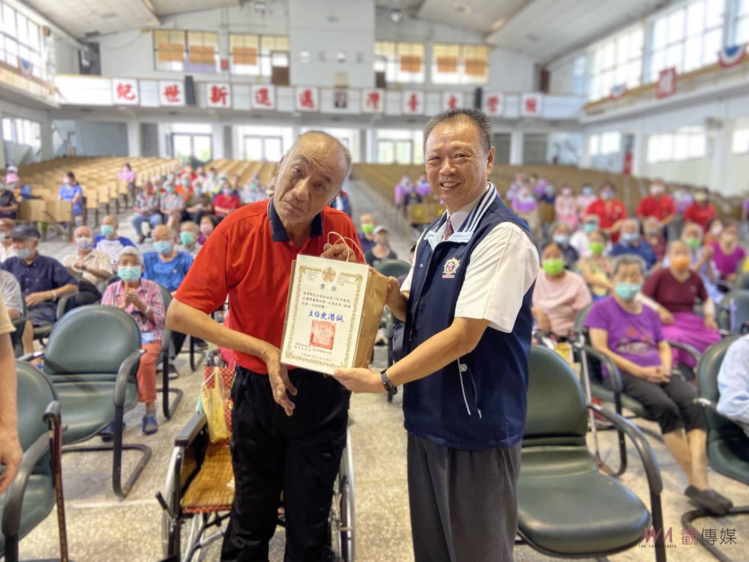 影／彰化榮家慶祝第45屆榮民節 空軍藝工大隊獻藝送福