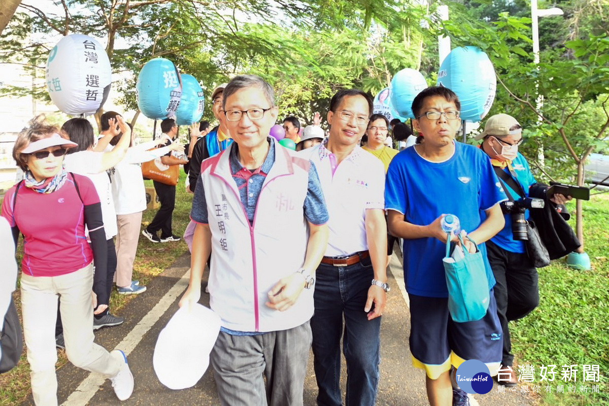 112年平鎮區全民健走 5000民眾熱情參與