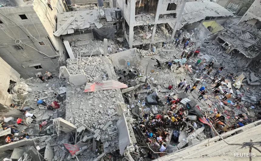 Death Toll From Israels Attacks On Gaza Rises To 9770 Including